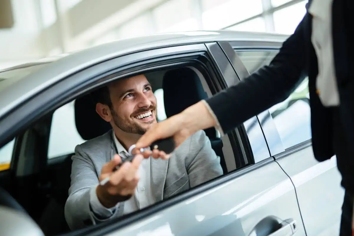 How Does Click and Collect Work For Buying a Car? | Regit