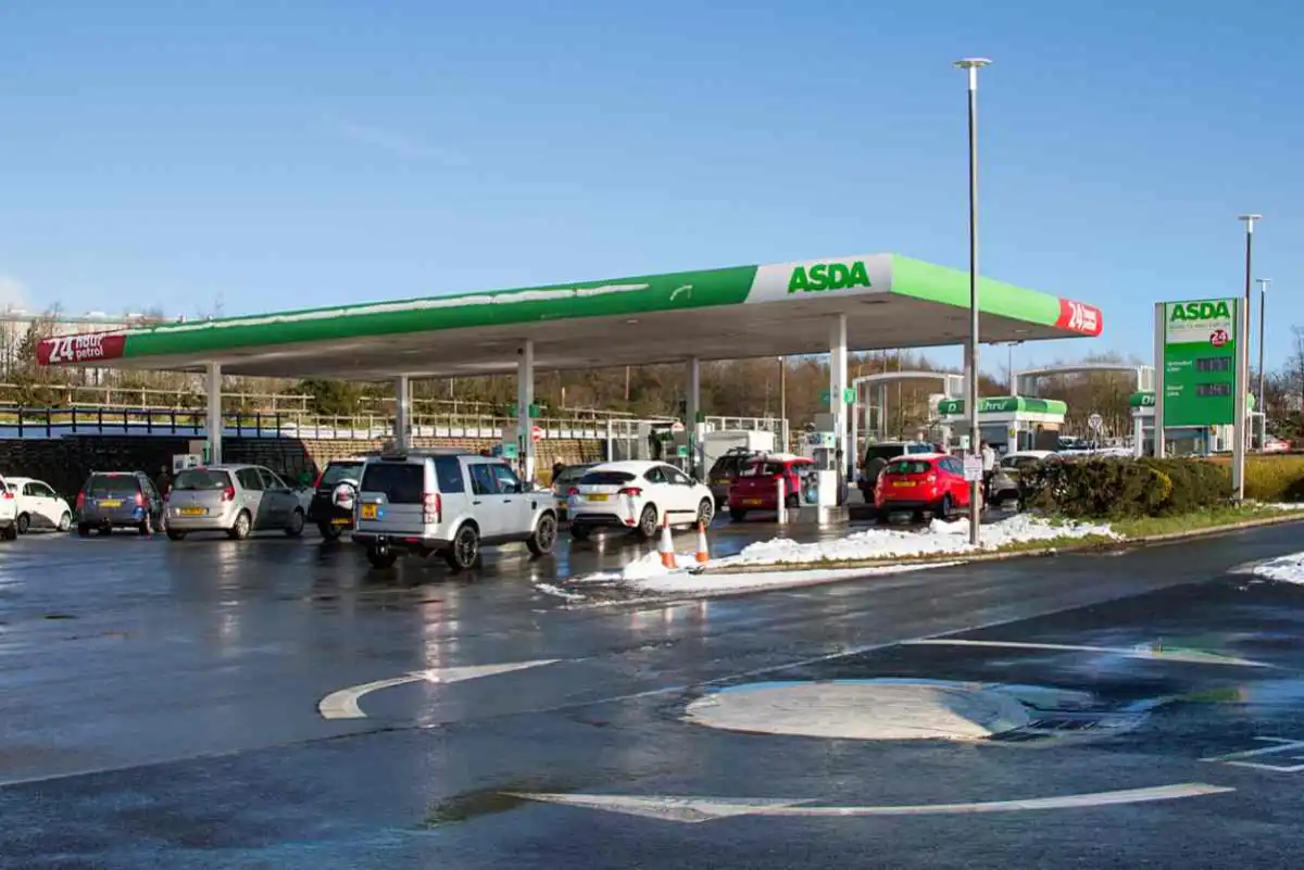 Asda finally cuts price of fuel | Regit