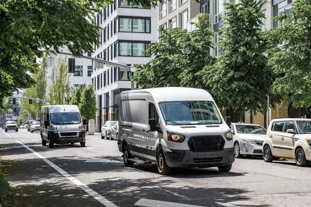 What Does it Cost to Run a Van? | Regit