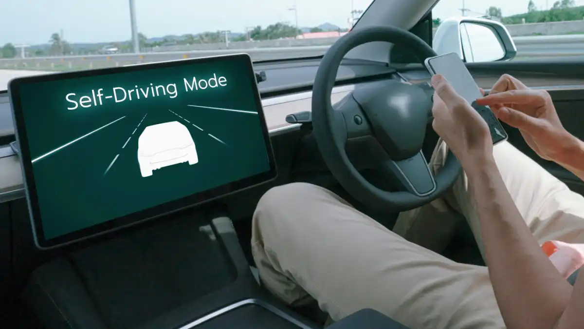 Self-driving cars delayed: UK pushes back full rollout to 2027 | Regit